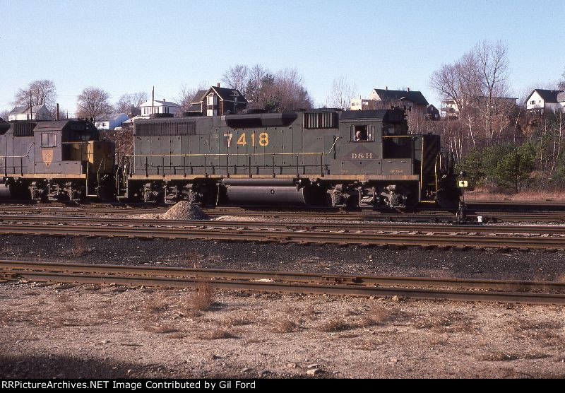 D&H 7418(GP39-2)